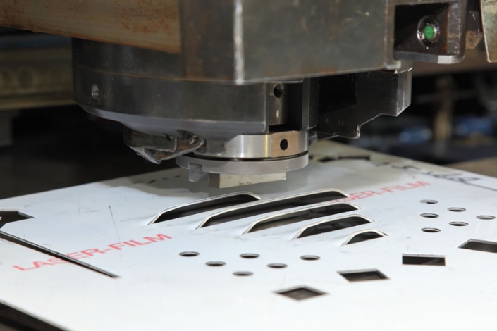 Stanzen - Rhein-Blech CNC-Blechverarbeitung Rheinbach